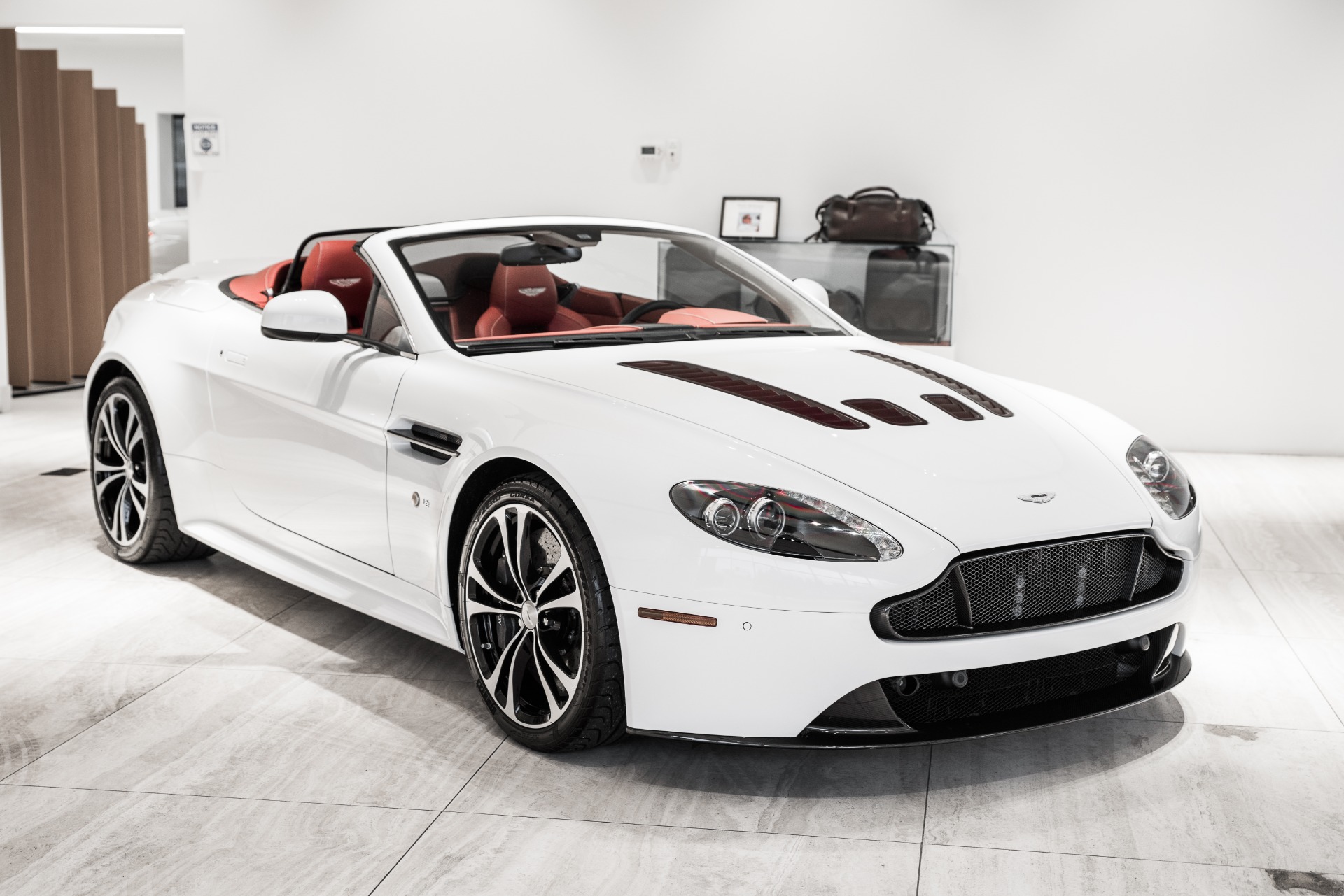 Aston martin v12 vantage s roadster for sale store