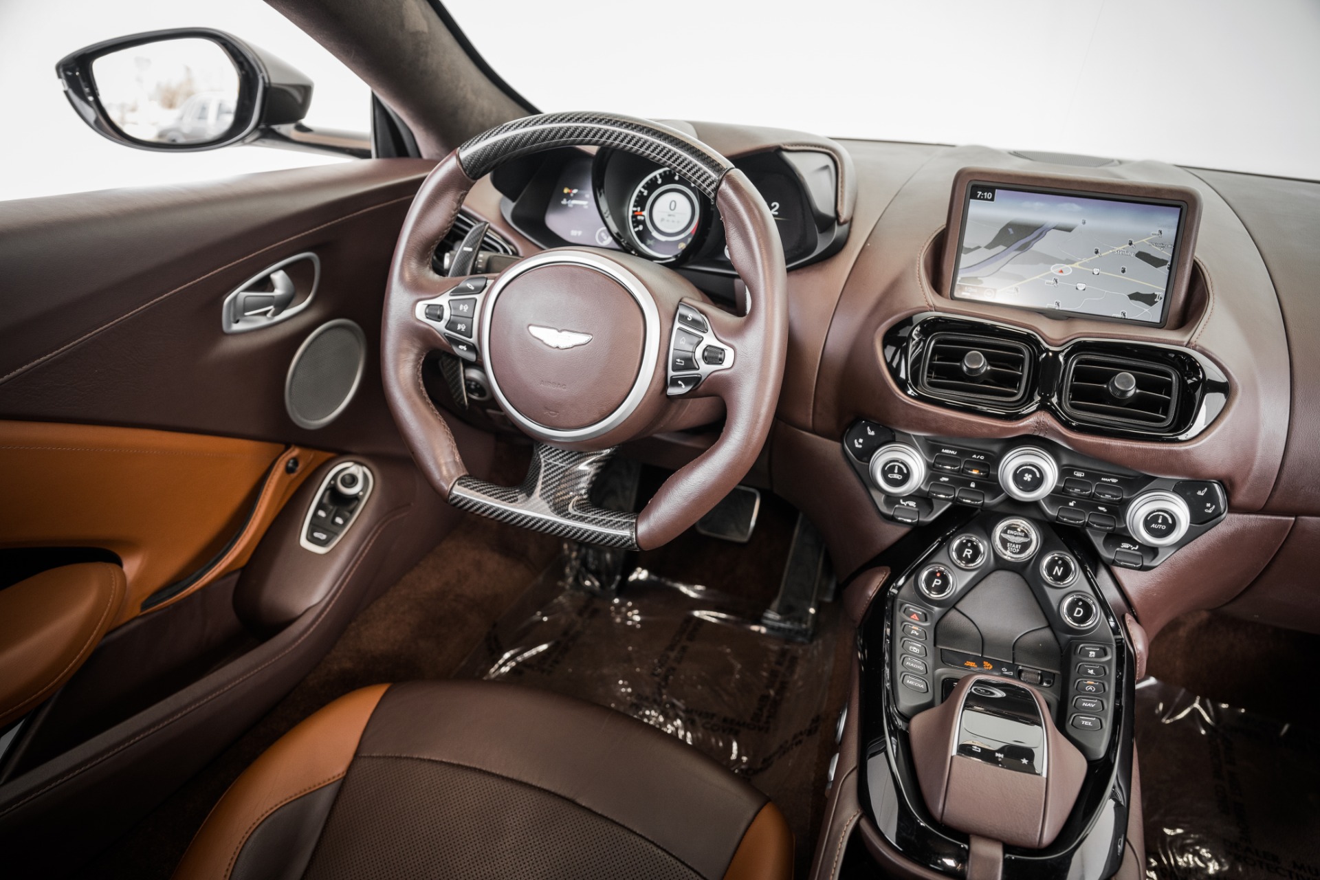 Aston Martin Vantage 2019 Interior