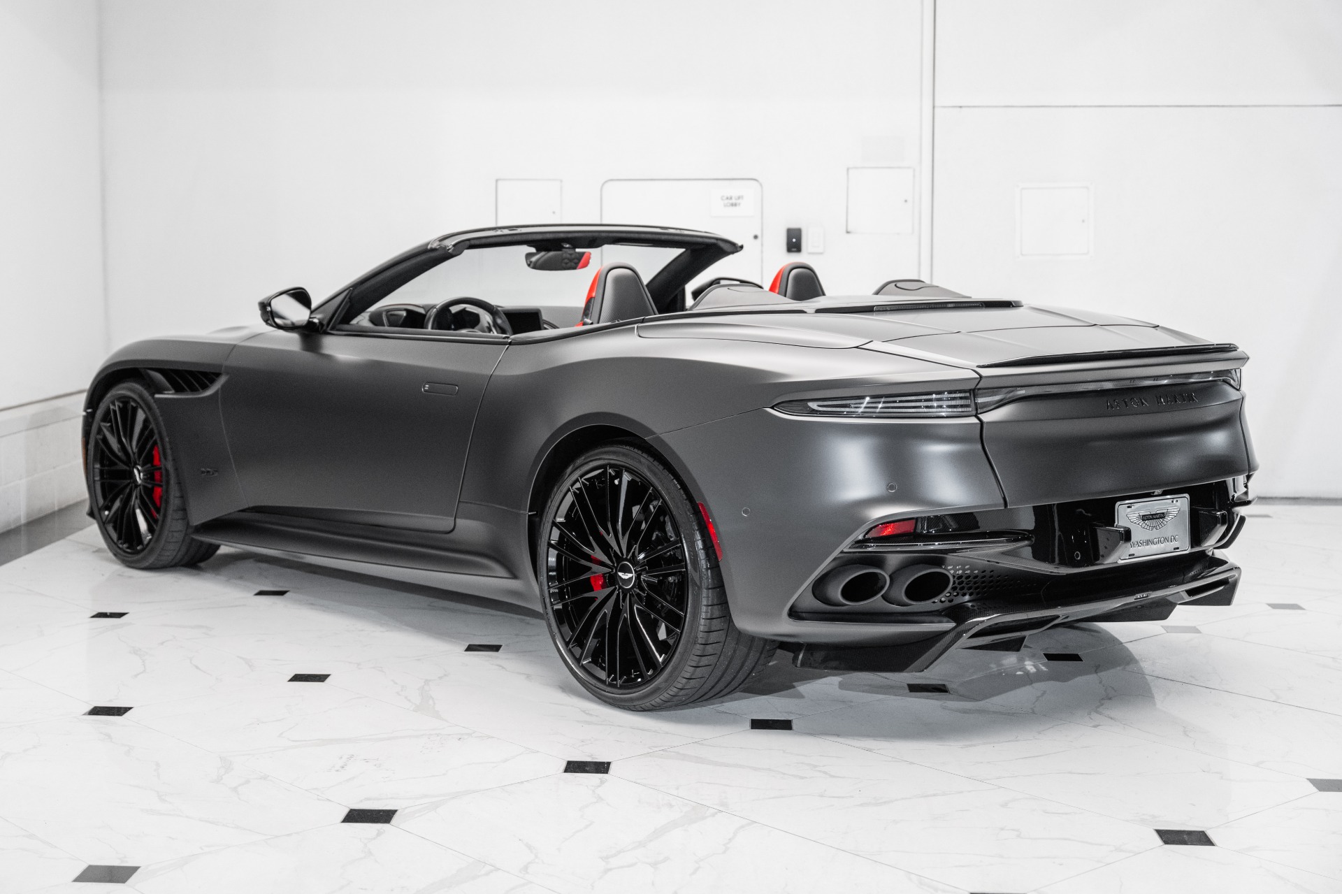 Aston Martin Dbs White